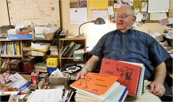 The Collectors’ Collector: Jack Smalling’s Autograph Collector’s ...